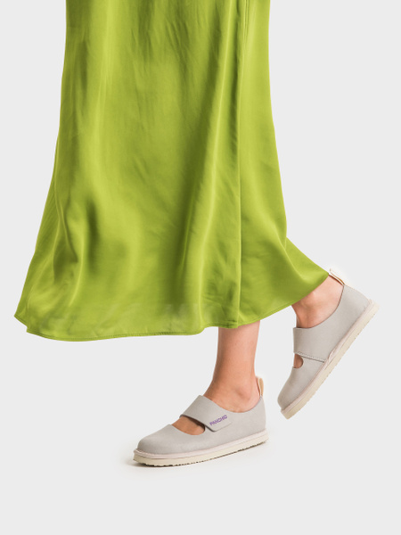 Woman / Cut Out Shoes